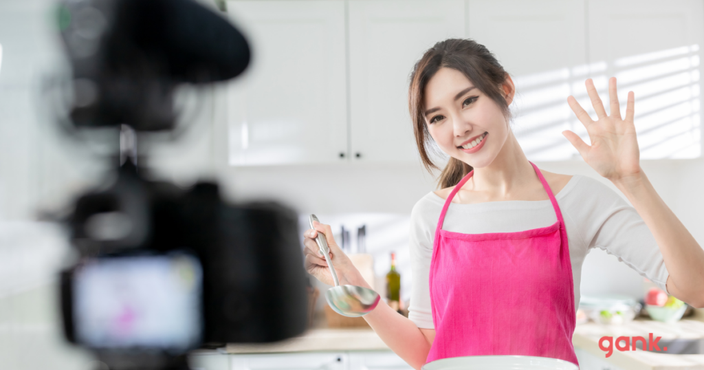 What is a Vlogger? A Look into the World of Video Blogging