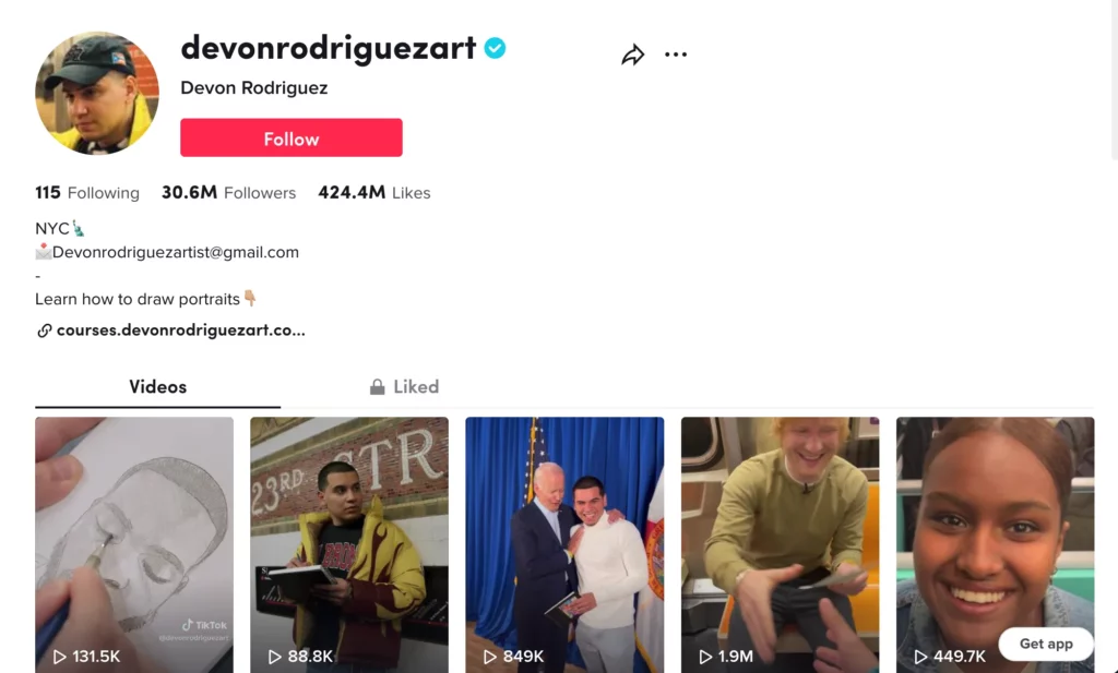 What is a Vlogger? A Look into the World of Video Blogging