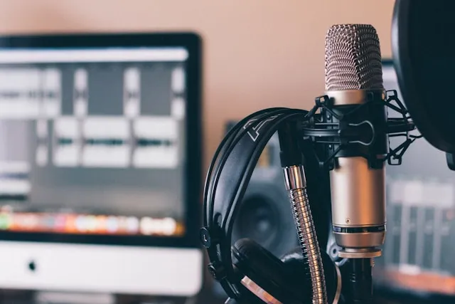 How to Make ASMR Videos in 2025: 9 Steps, Start to Finish